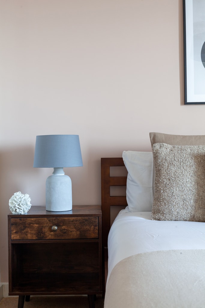 2 bedroom flat to rent on Emily Duncan Place, London | Scraye
