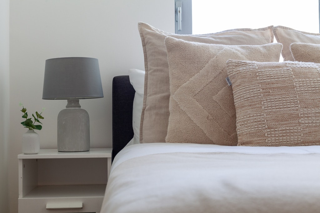 2 bedroom flat to rent on Emily Duncan Place, London | Scraye