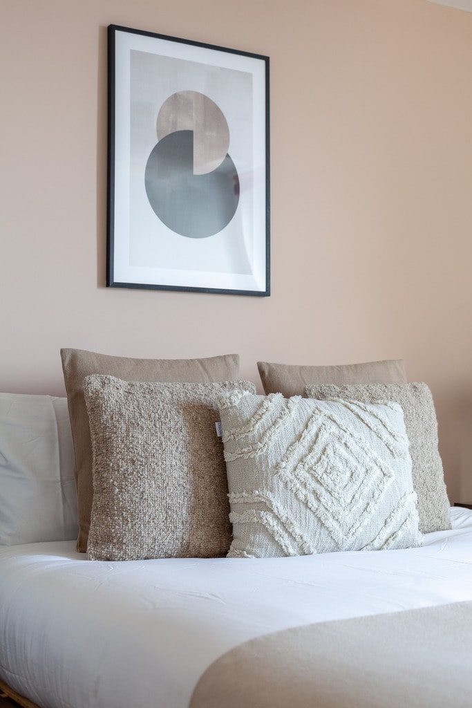 2 bedroom flat to rent on Emily Duncan Place, London | Scraye