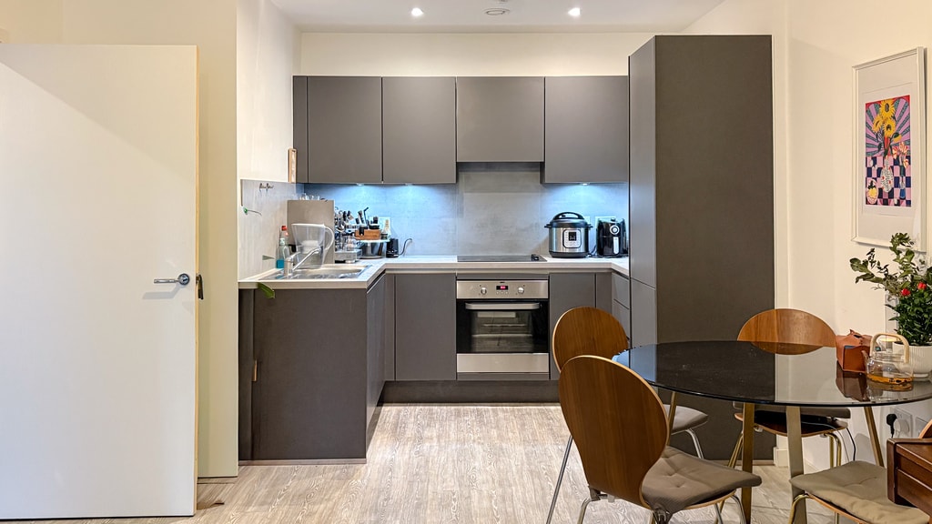 Shipbuilding Way 30269# - London Student Accommodation | uhomes.com