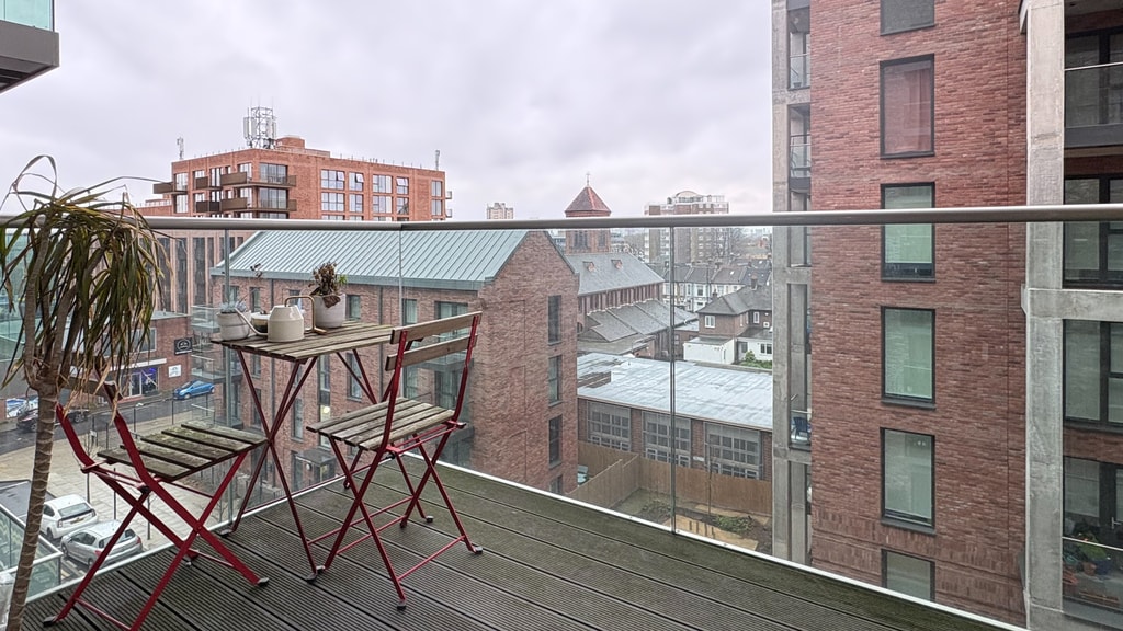 Shipbuilding Way 30269# - London Student Accommodation | uhomes.com